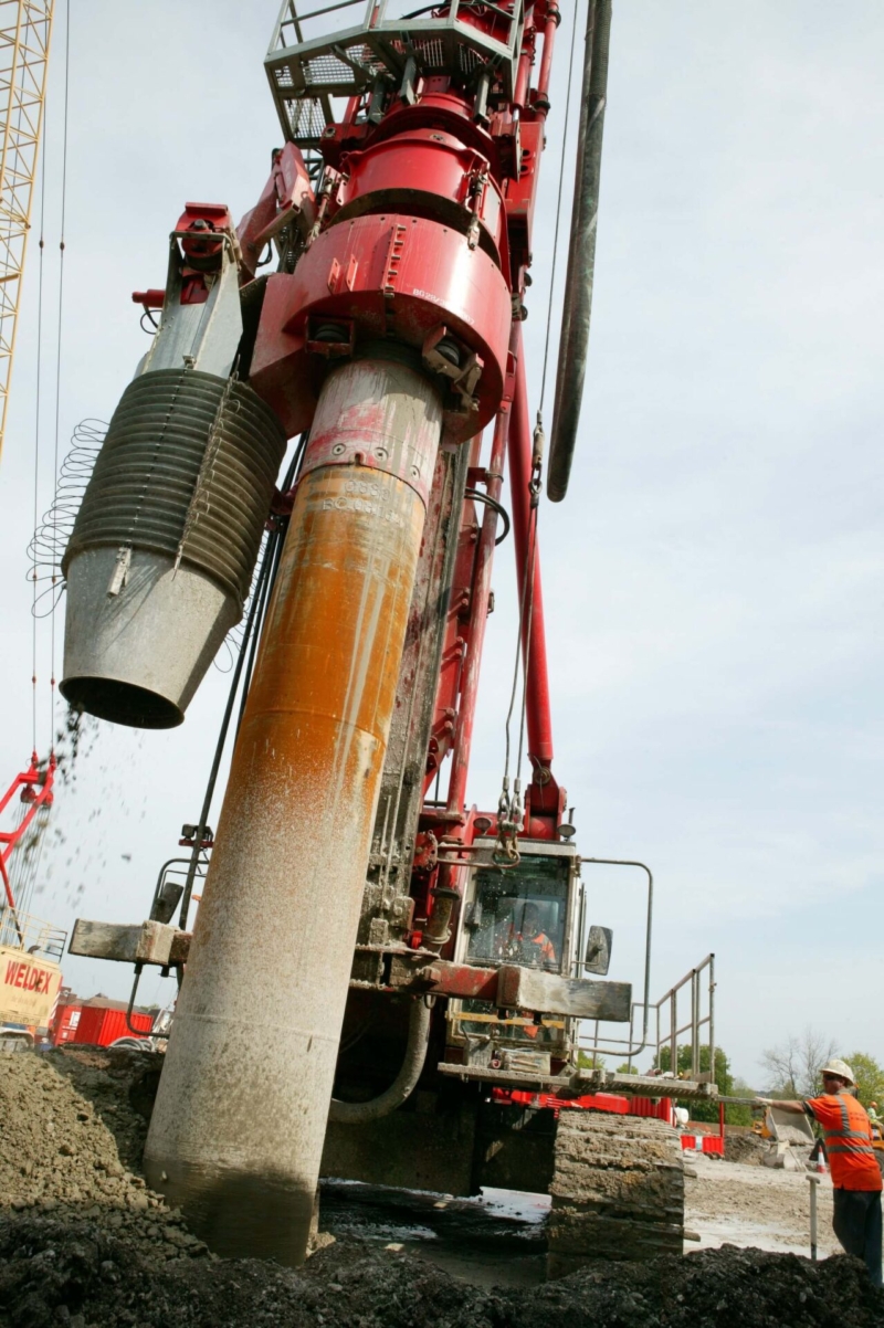 Cased Secant Piling (Cased CFA) - Bachy Soletanche